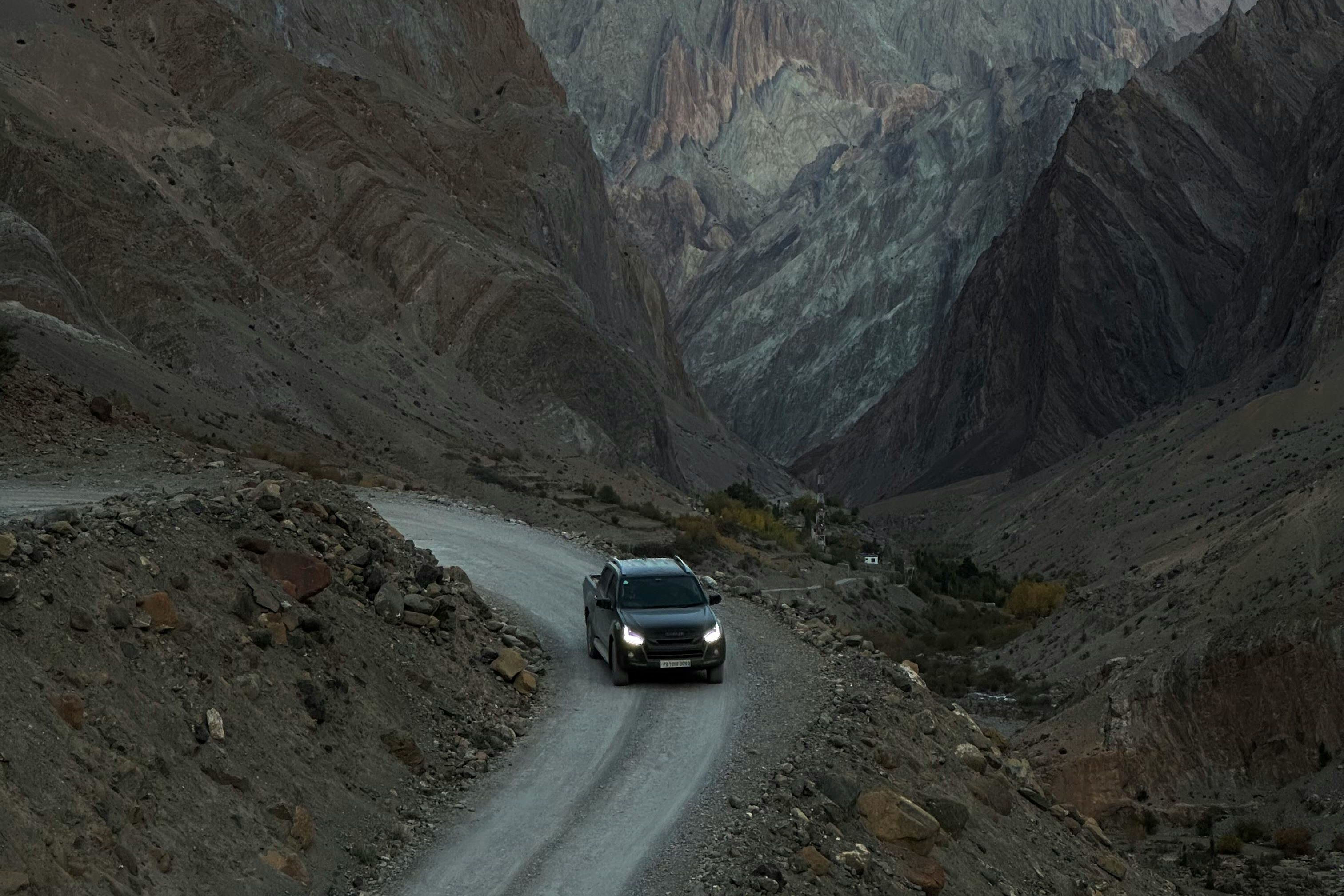 Baralacha La Pass is now OPEN in 2025 | Status & Travel Tips