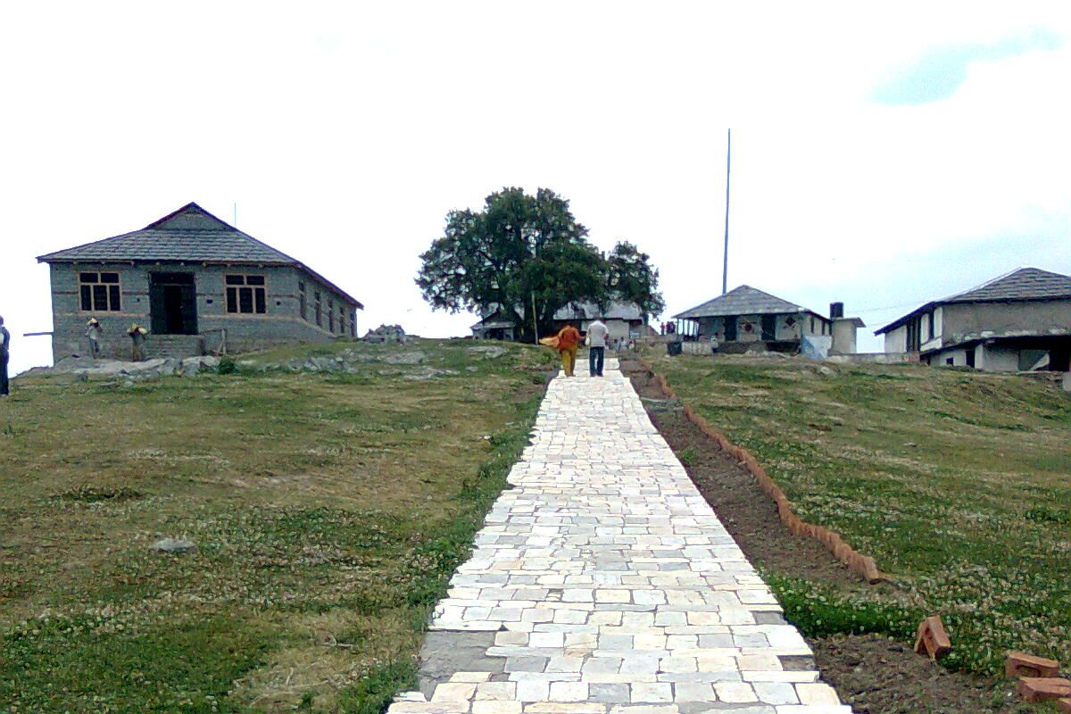 Bijli Mahadev Temple: A complete guide in 2025 | TripStorz
